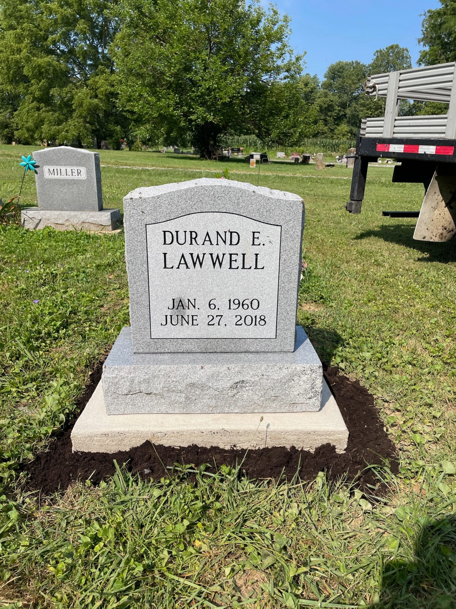 Single Name Monuments – Hardy Memorials